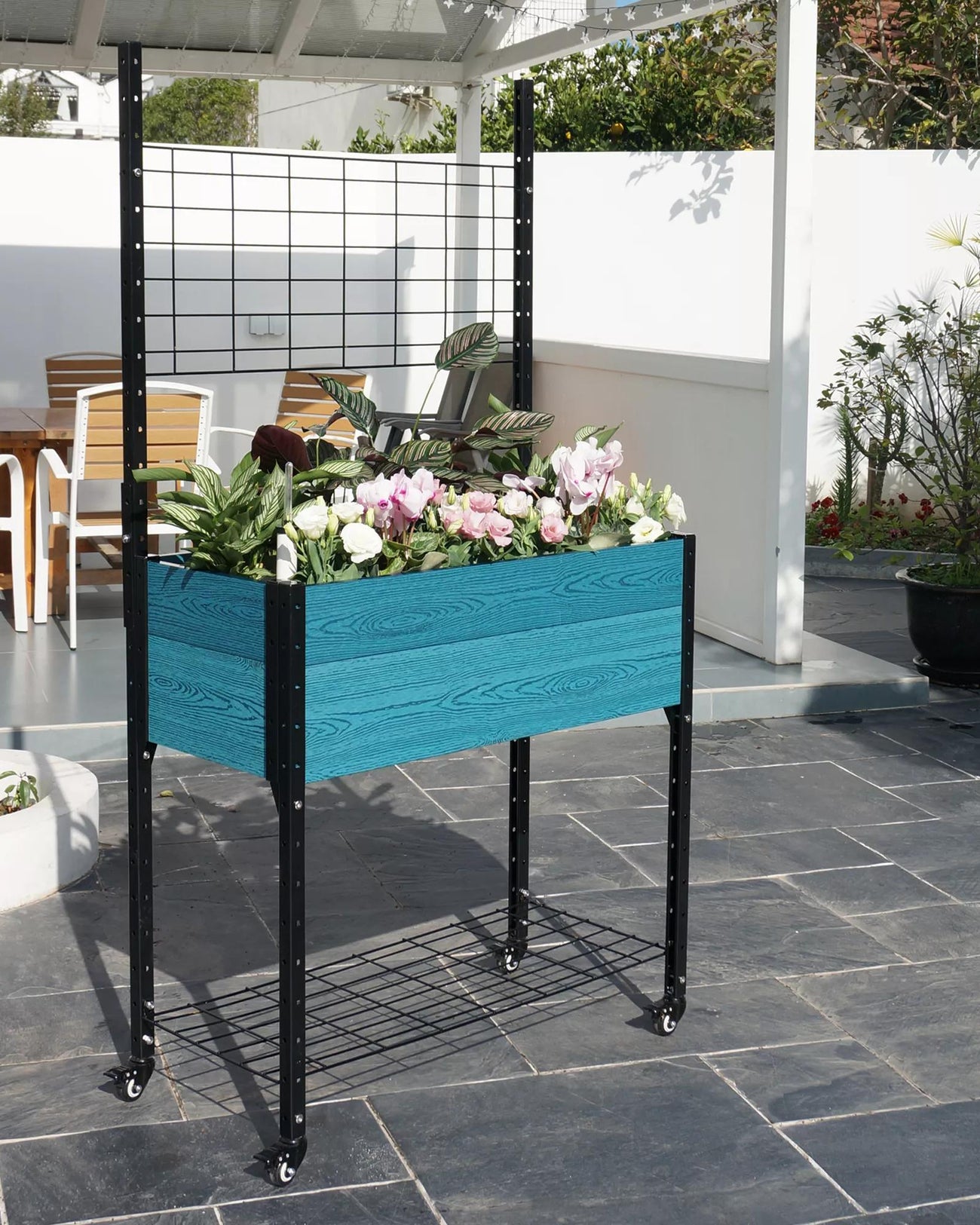 Self-Watering Mobile Planter with Trellis | Gardener's Supply
